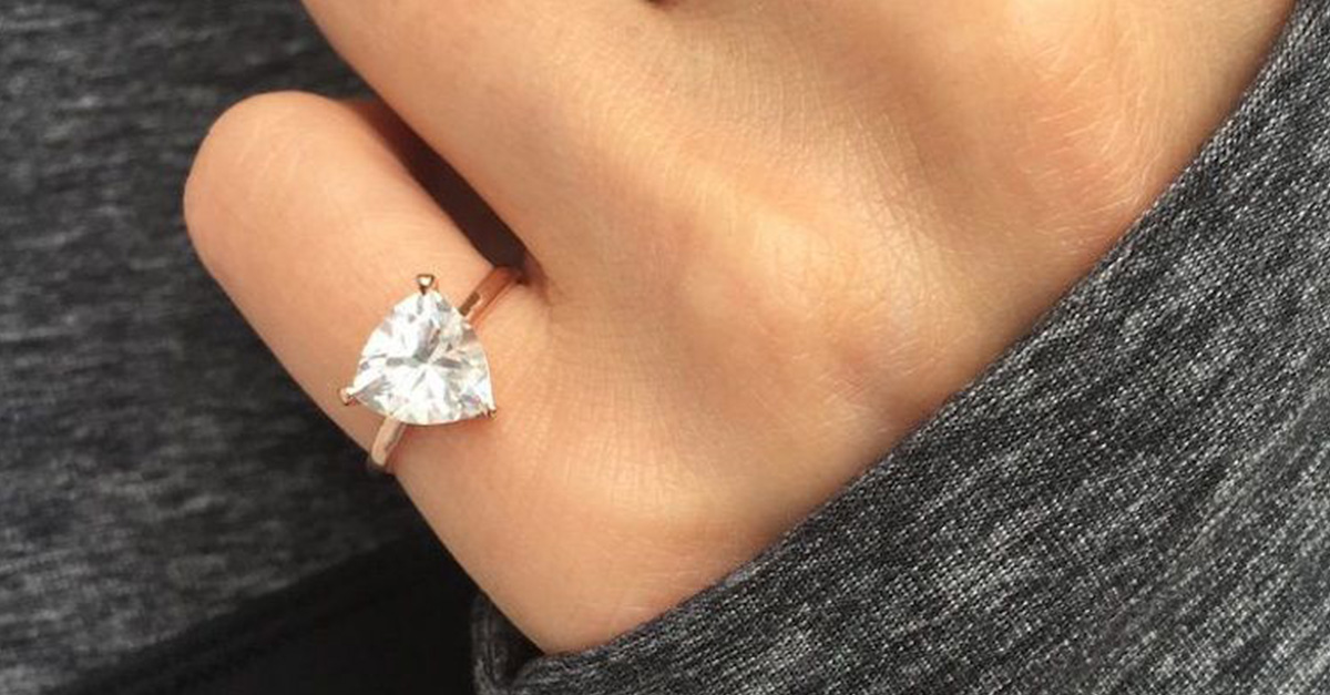 Pinky ring promise, el anillo para la mujer soltera