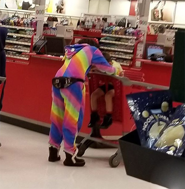 15 Ejemplos de diseños de ropa que nunca debieron existir