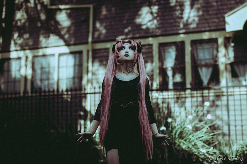 Fotógrafos convirtieron a Sailor Scouts en chicas góticas