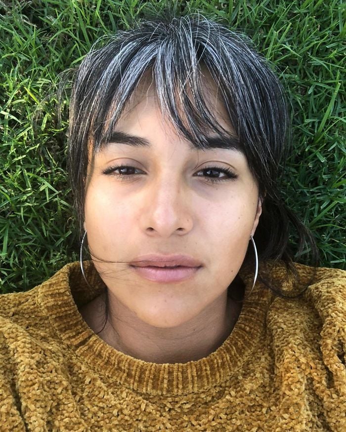 Estas mujeres con canas te convencerán a teñir tu cabello