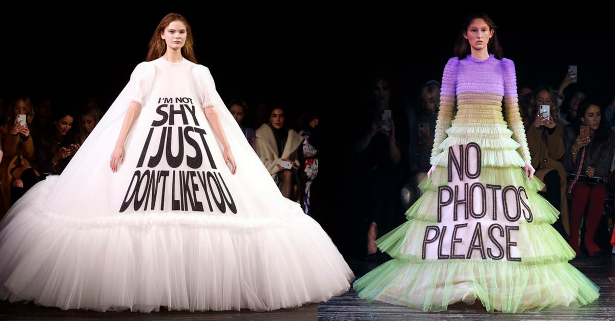 Viktor & Rolf combinan alta costura con memes en pasarela