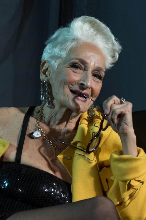 Abuela de 82 años se vuelve la sensación en Tinder