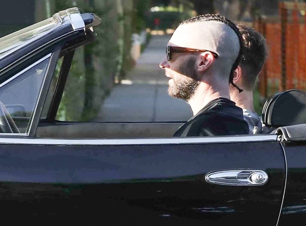 El nuevo look de Adam Levine desata lluvia de tuits