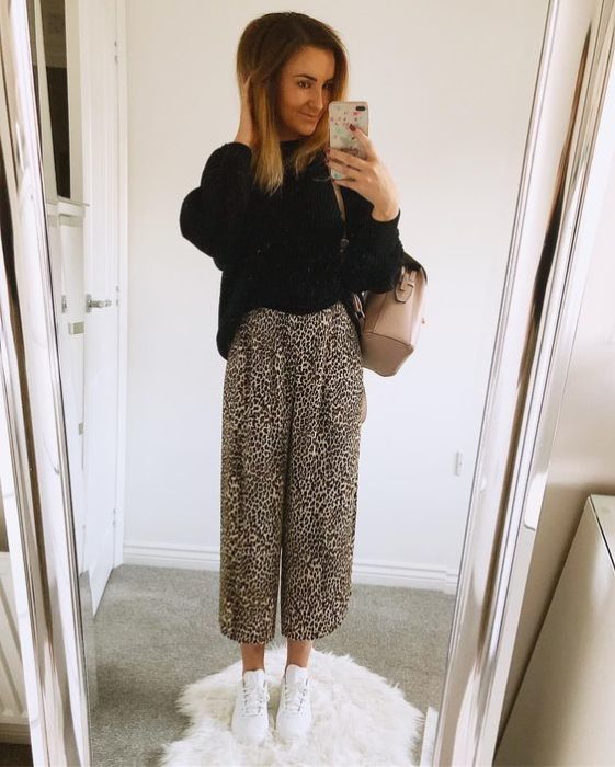 15 Outfits para ser la maestra más chic de clases en línea