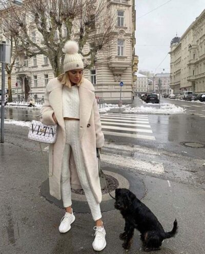 Lindos outfits en color blanco ideales para otoño-invierno