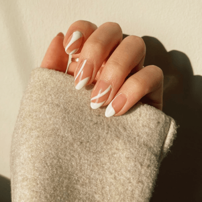 Diseños de uñas fáciles y simples que lucen muy elegantes