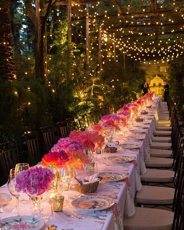 15 Ideas para poner luces como gran decoración en tu boda