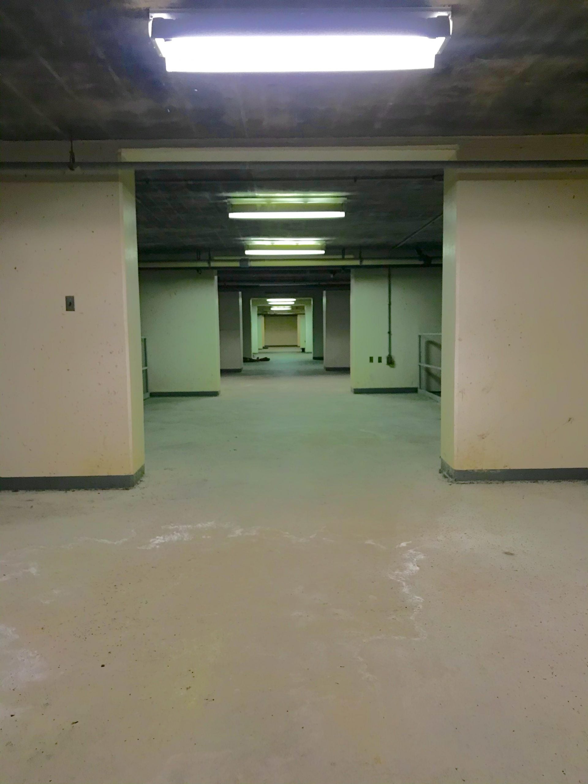 15 Ejemplos de espacios liminales que te darán escalofríos