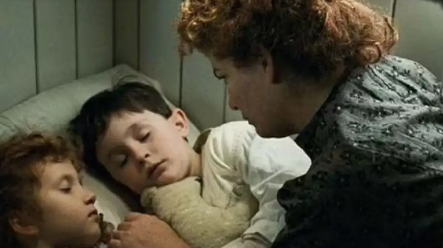 Reece Thompson appeared in 'Titanic' when he was 5 years old and is ...
