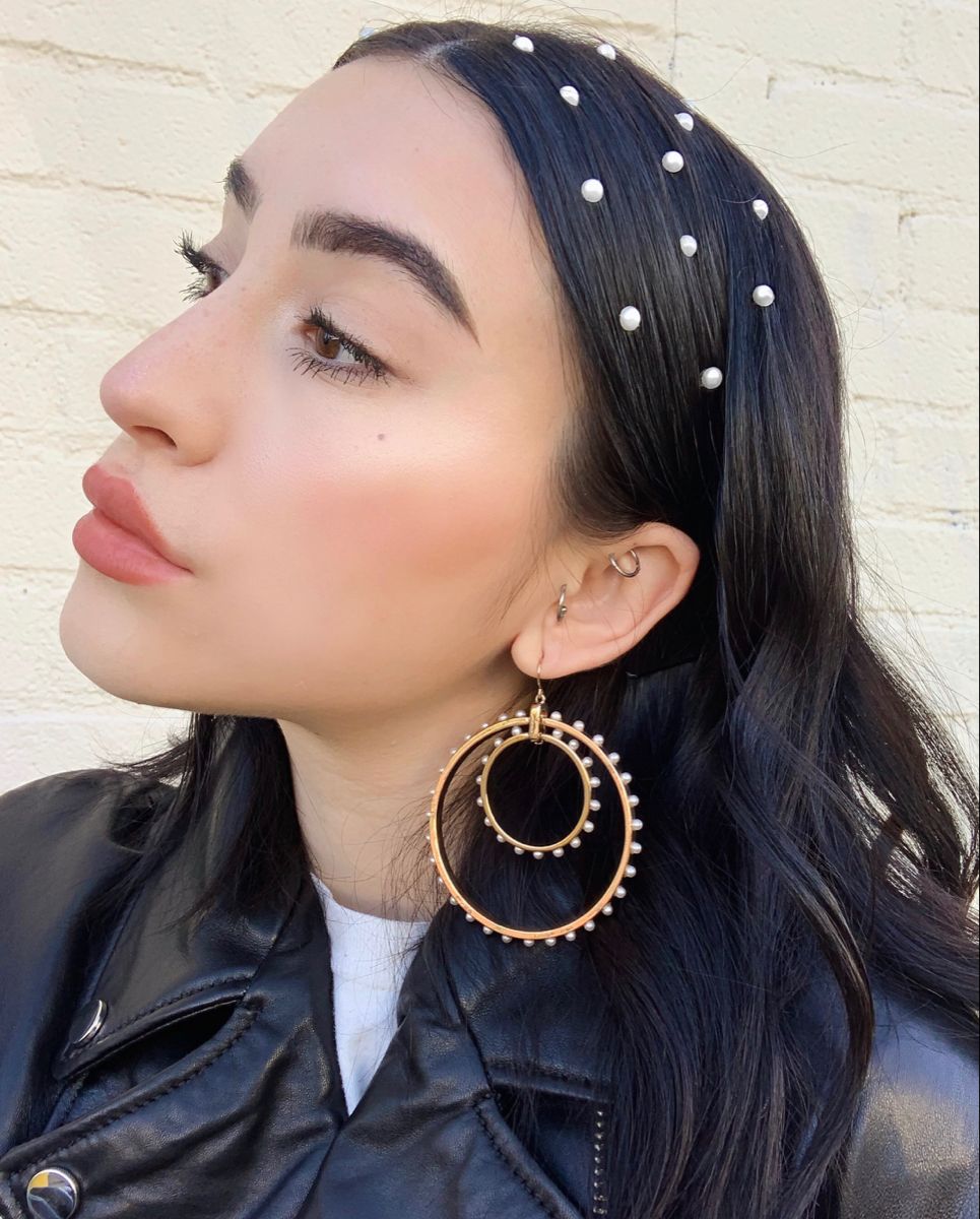 Pearls in the hair, the trend that will make you look more elegant than ...