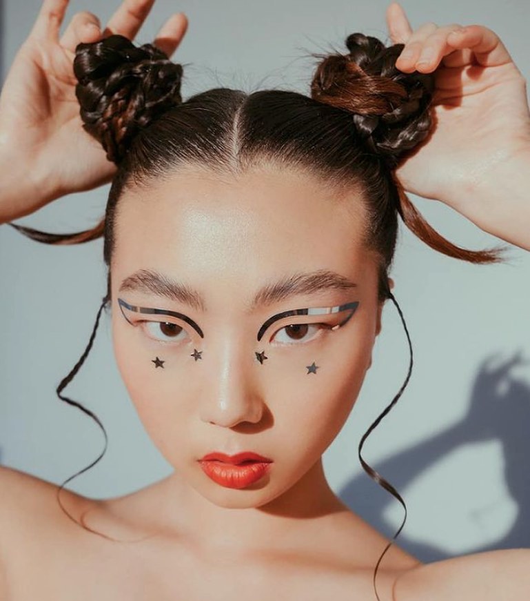 18 Ideas para usar stickers en tu carita y lucir increíble