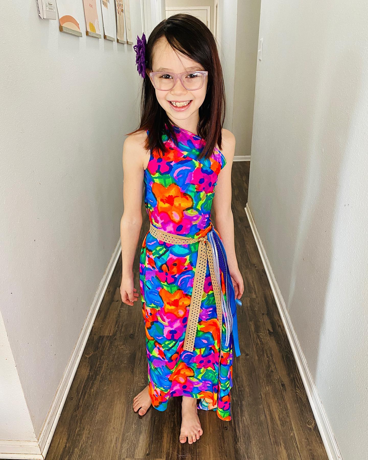 Niña de 9 años crea sus outfits y sorprende a Vera Wang