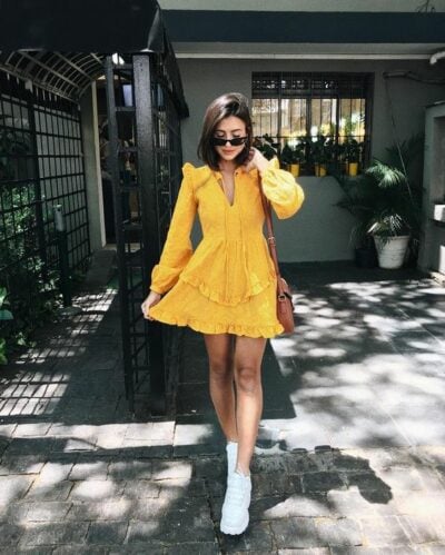 15 Lindos outfits amarillos para llenarte de energía