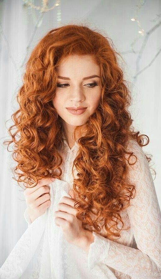 Ideas de estilos y cortes para cabello rizado en esta temporada