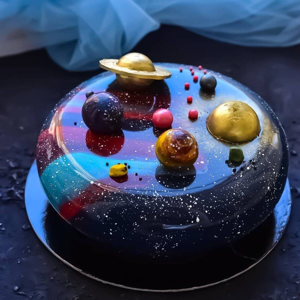 10 Galaxy Cake Designs That Look So Amazing You Won't Want To Eat Them ...