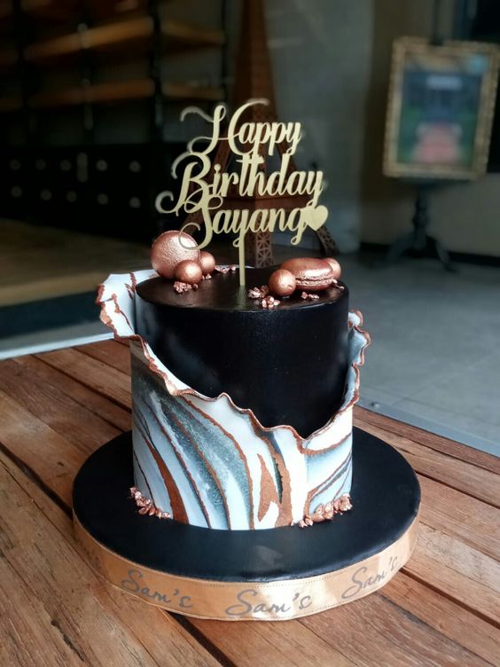 15 Pasteles que son negros pero que le pueden gustar a mamá