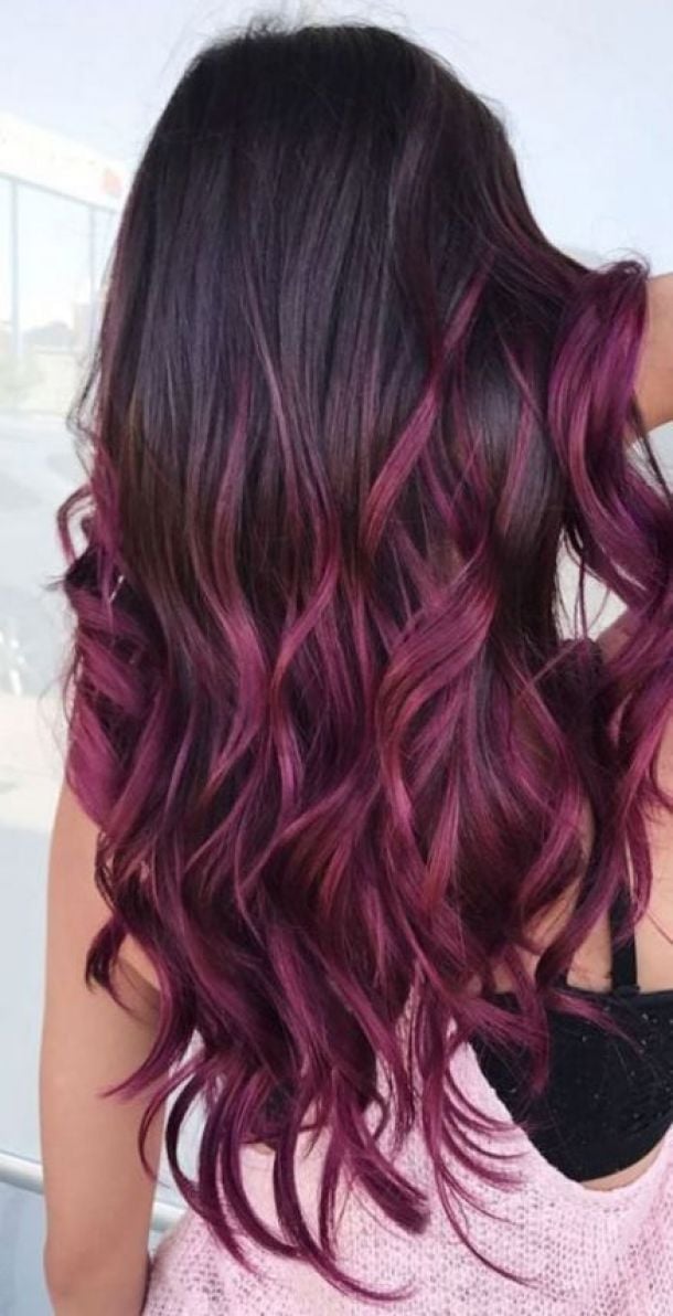 15 Maneras de llevar el cabello color vino que te encantarán