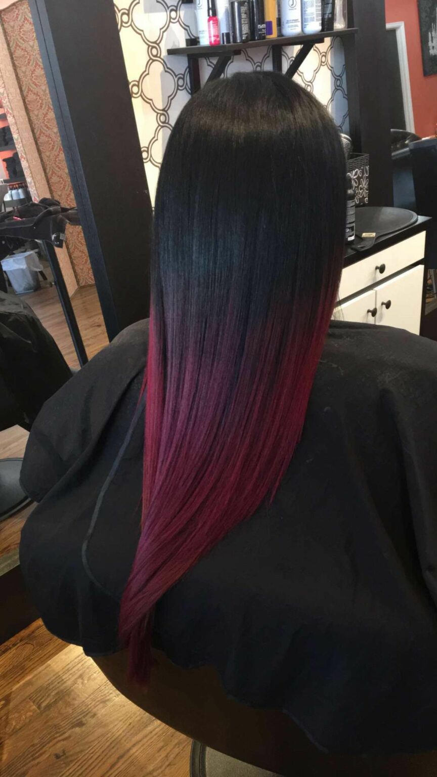 15 Maneras de llevar el cabello color vino que te encantarán