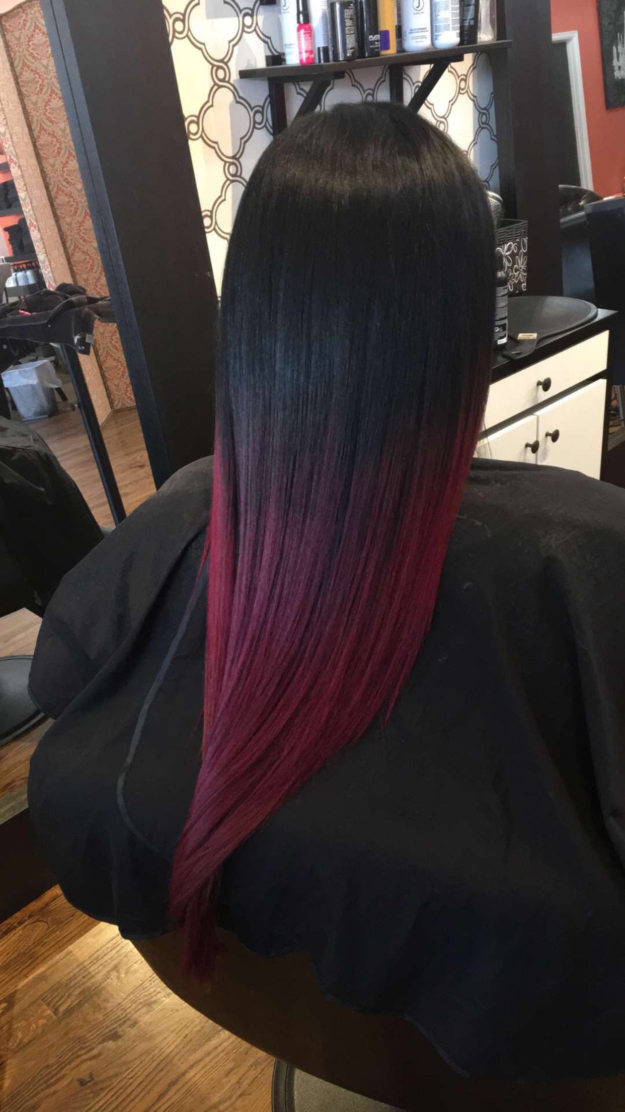 15 Maneras de llevar el cabello color vino que te encantarán
