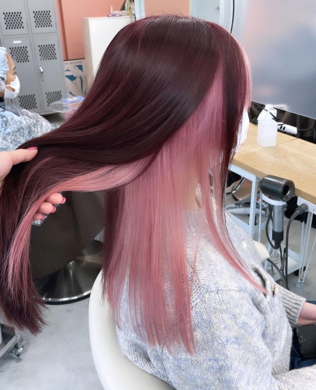 15 Maneras de llevar el cabello color vino que te encantarán