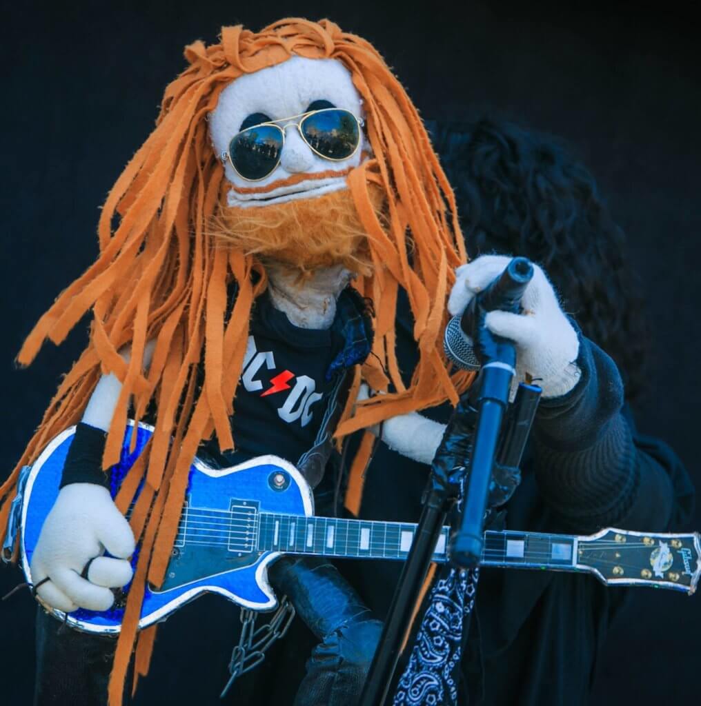 They Host A Puppet Metal Concert At A School And It's So Fun You'll ...