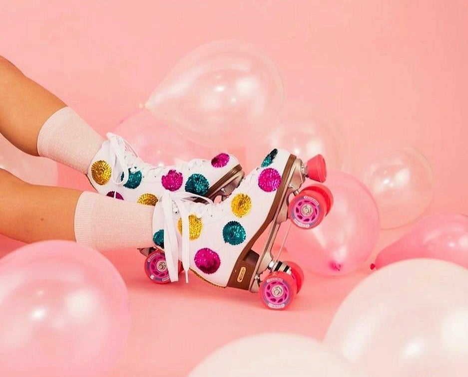 Pares de patines para darte una vueltita aesthetic