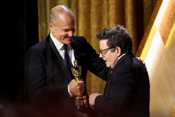 Michael J. Fox recibe Óscar honorífico antes de la gran gala Michael J. Fox recibe Óscar honorífico antes de la gran gala