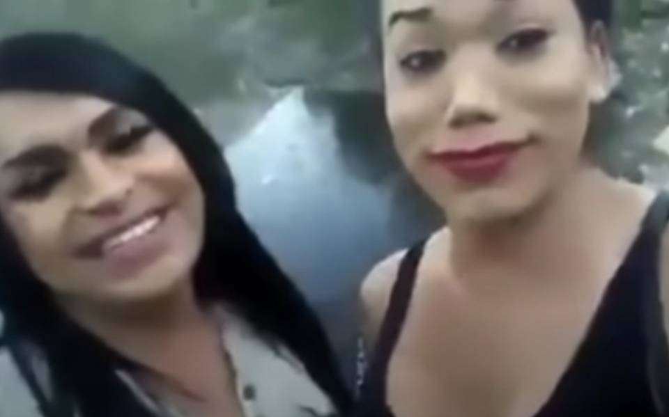 Wendy and Paola, from 'Las Perdidas', have a fight in a bar - World ...