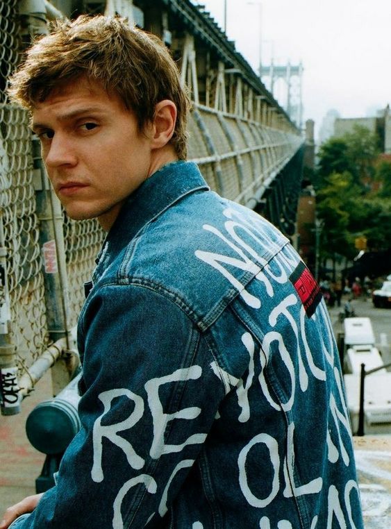 15 Photos of Evan Peters to appreciate his beauty and charm - World ...