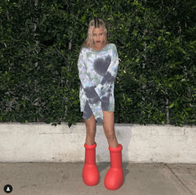 Botas rojas de MSCHF inspiradas en Astro Boy generan polémica