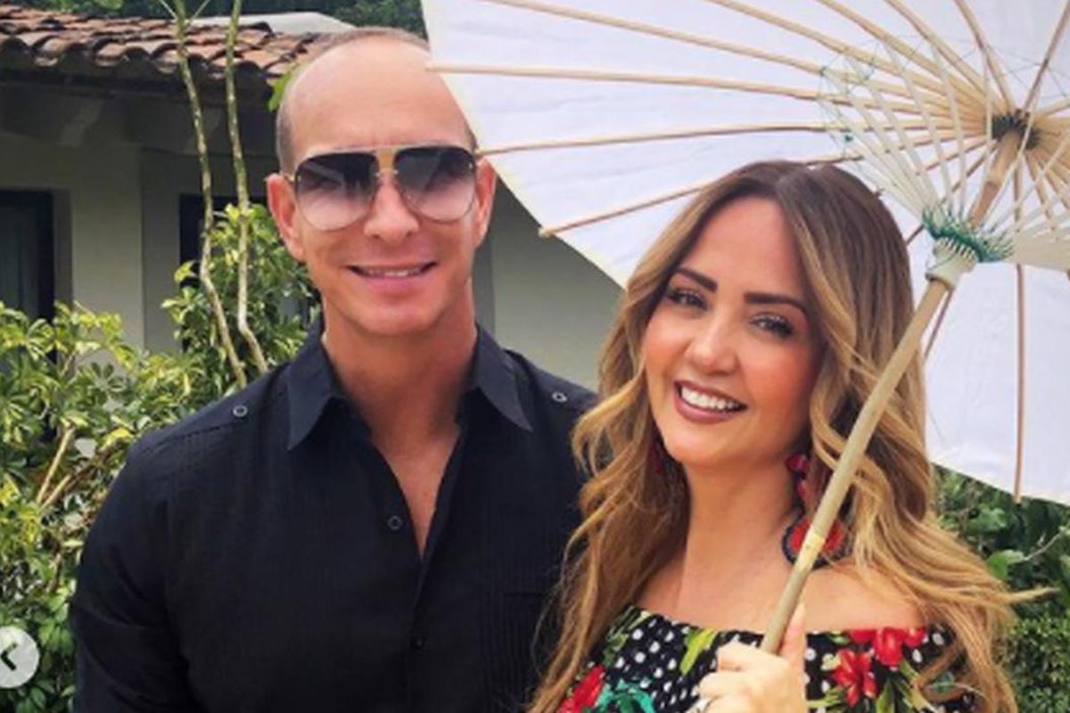 Andrea Legarreta Y Erik Rubín Reaparecen Juntos Y Felices