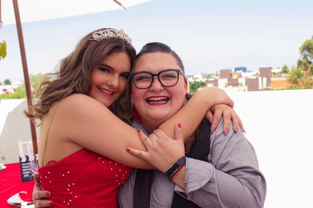 Alejandra Ley debuts a girlfriend, she is a talented singer - World ...