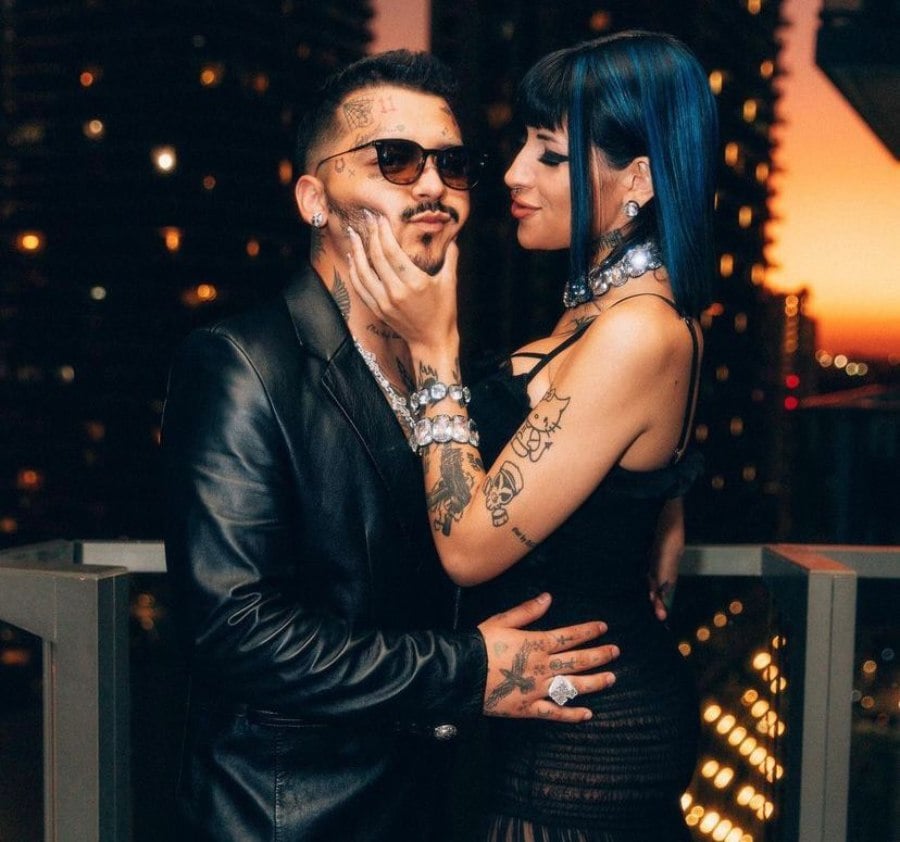 Cazzu revela que ella y Christian Nodal ya viven juntos