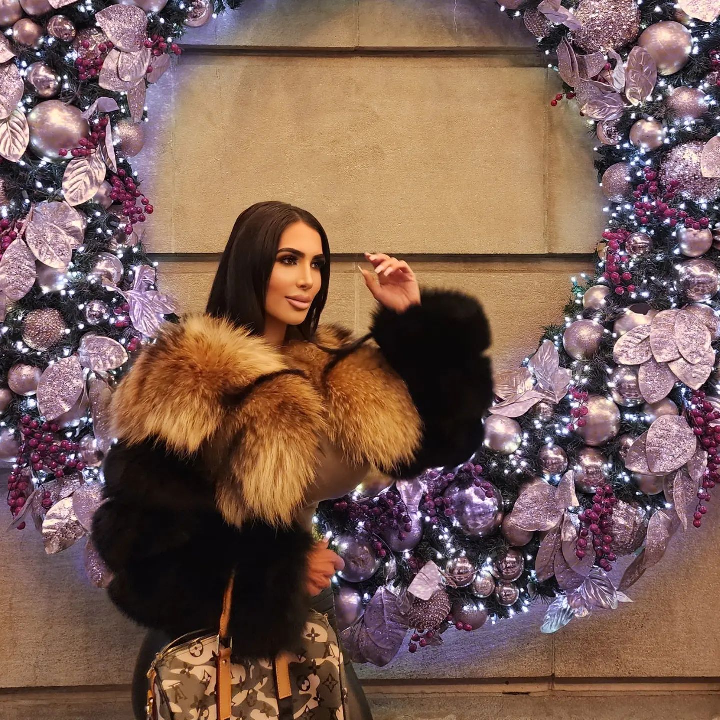 Muere la doble de Kim Kardashian luego de hacerse otra cirugia