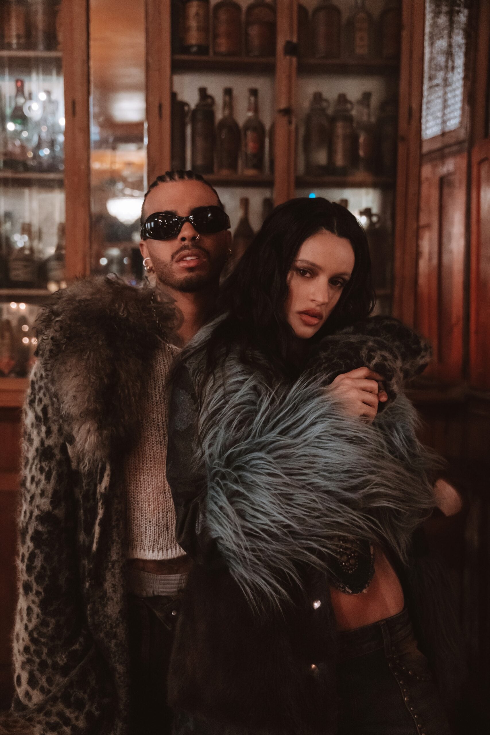 Rauw Alejandro cobra venganza e imita a Rosalía en TikTok