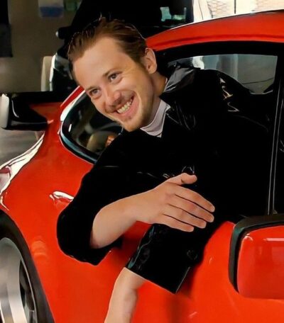 15 Fotos que comprueban la belleza de Joseph Quinn